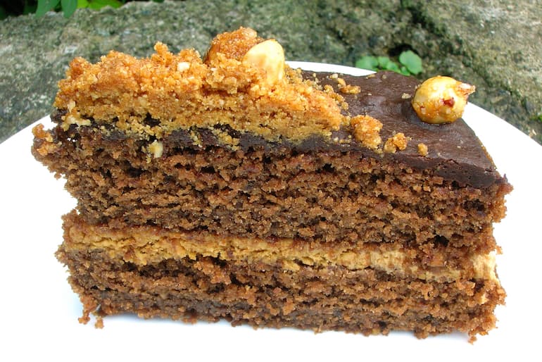 Coffee Praline Cake | Tin and Thyme