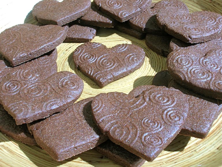 Chocolate Biscuits: Stamped and Embossed | Tin and Thyme