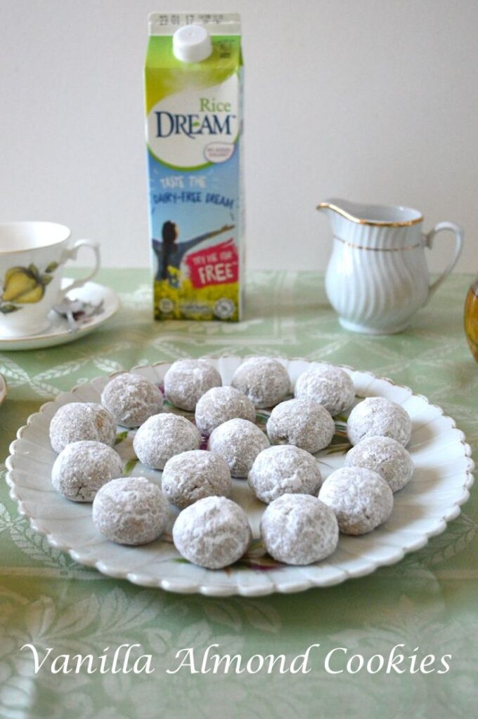 Vanilla Almond Cookies (vegan) | Tin and Thyme