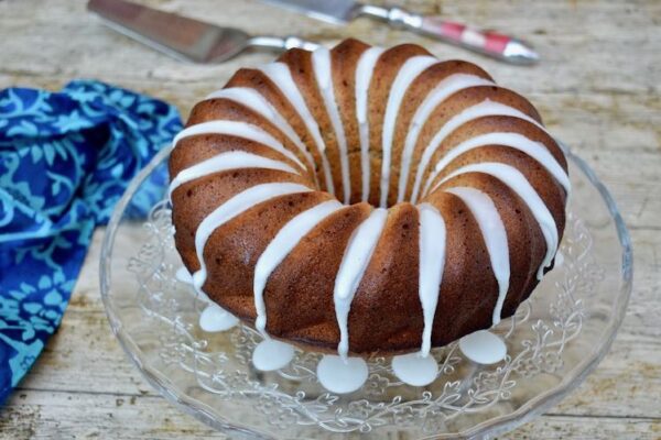 Lemon Caraway Seed Cake: Modern Twist On An Old-Fashioned Bake | Tin ...