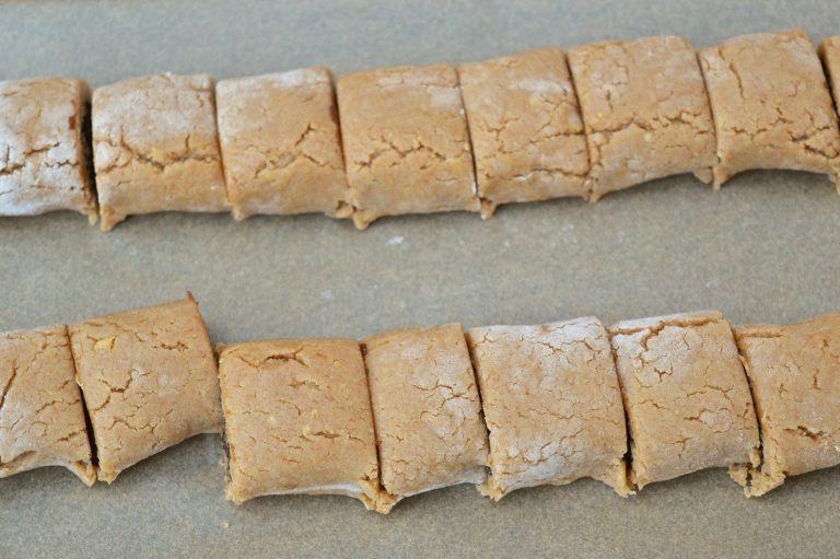 Fig Rolls with Wholemeal Spelt Biscuit Pastry | Tin and Thyme