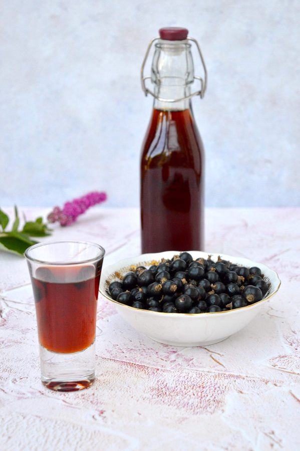 Easy Homemade Cassis: a Delicious Blackcurrant Liqueur | Tin and Thyme