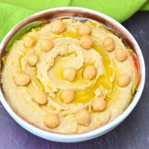 Traditional Hummus Recipe (Hummus bi Tahini) | Tin and Thyme