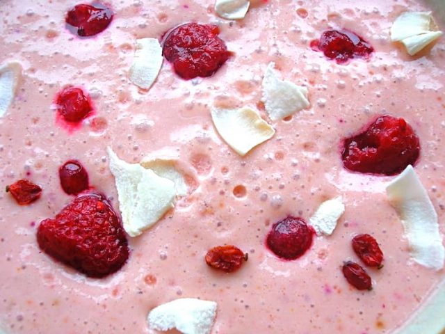 Red Berry Smoothie Bowl with Coconut | Tin and Thyme