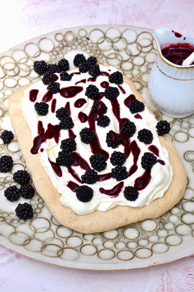 Hazelnut Meringue with Blackberries | Tin and Thyme