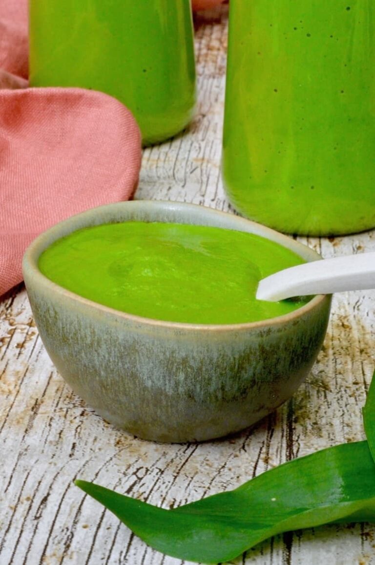 How To Preserve Wild Garlic In Oil | Tin and Thyme