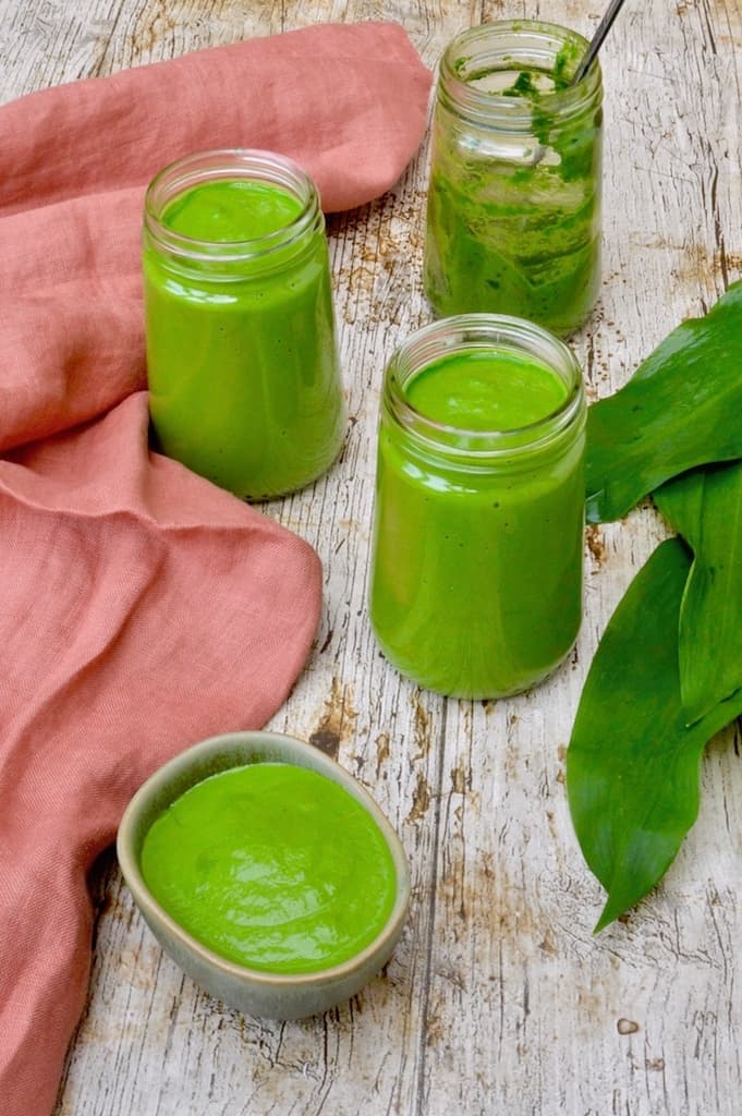 How To Preserve Wild Garlic In Oil | Tin and Thyme