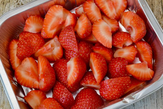 Roasted Strawberry Ice Cream With White Chocolate | Tin and Thyme