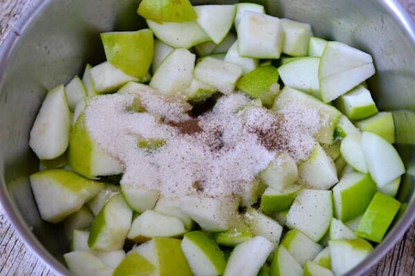 Apple Sauce Or Apple Purée? Here's How To Make Them | Tin and Thyme