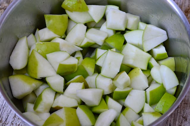 Apple Sauce Or Apple Purée? Here's How To Make Them | Tin and Thyme