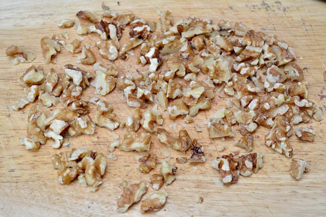 Chocolate Chip Apple Crumble | Tin and Thyme