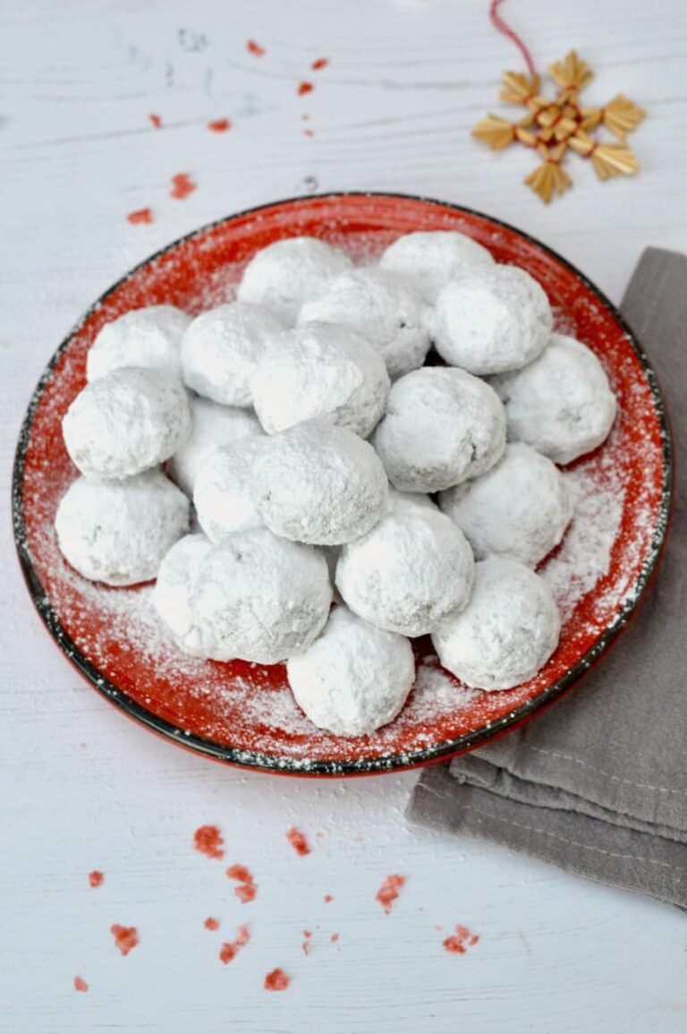 Snowball Cookies: With Pecans Or Walnuts | Tin and Thyme