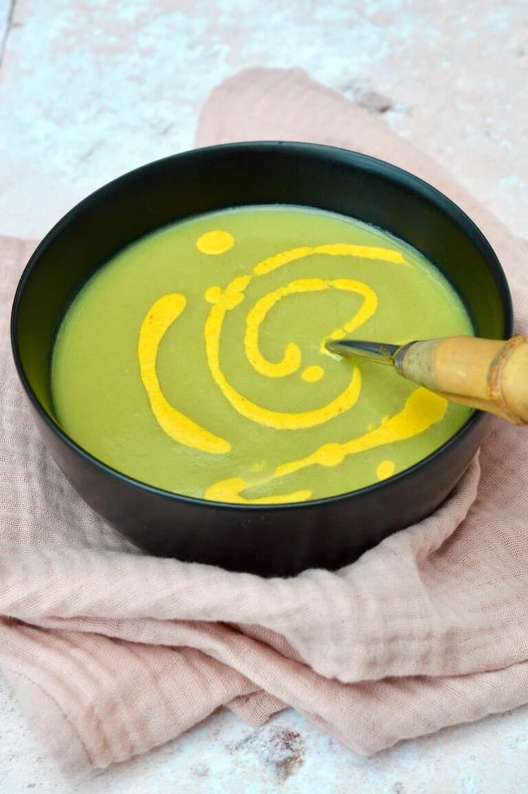 Pea And Leek Soup: Only 5 Ingredients | Tin and Thyme