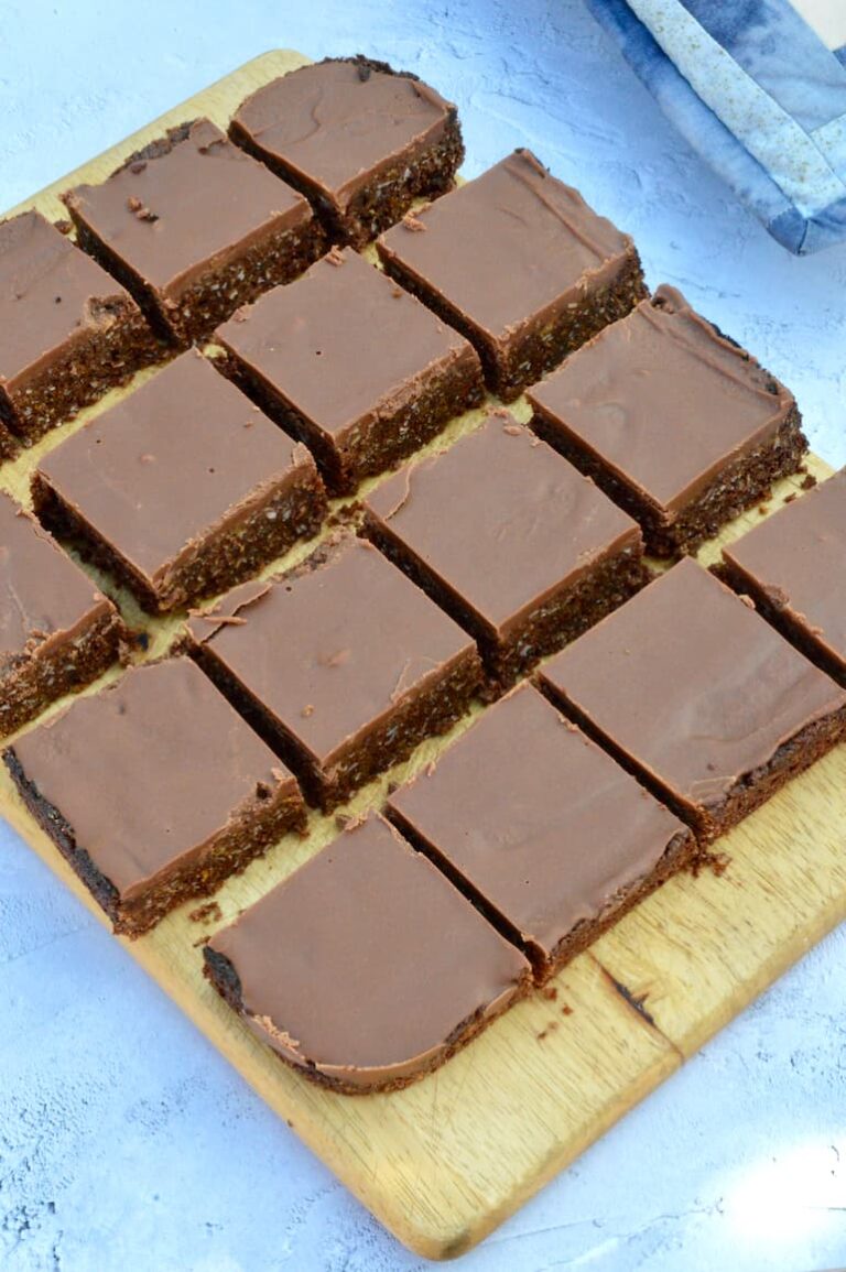 Chocolate Cornflake Crunch Bars With Coconut | Tin and Thyme