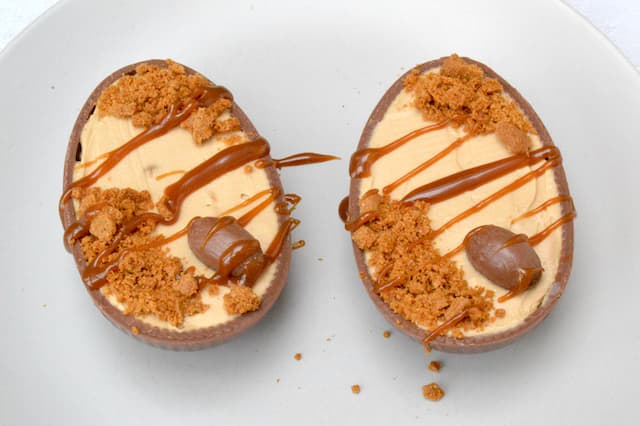 Biscoff Cheesecake Filled Easter Eggs | Tin and Thyme