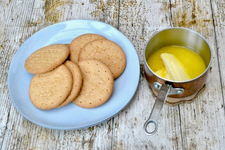 Baked Lemon Curd Cheesecakes | Tin and Thyme