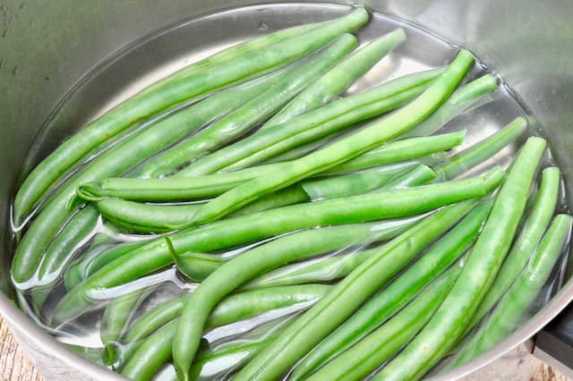 Pesto Green Beans | Tin and Thyme