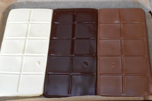 The Easiest Swirled Chocolate Bark Recipe Ever | Tin and Thyme