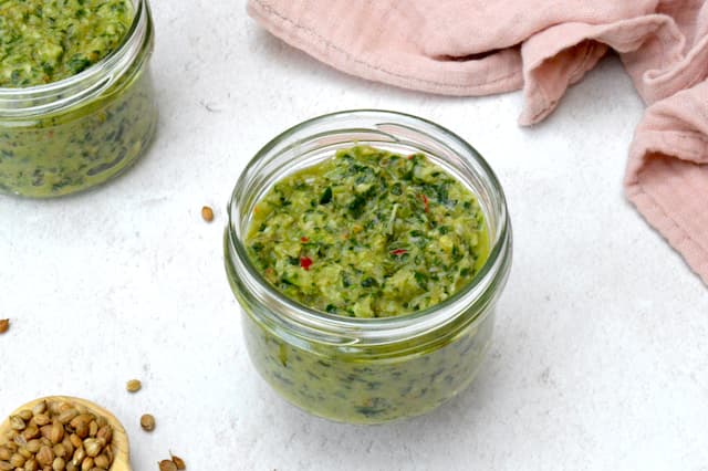 Homemade Thai Green Curry Paste | Tin and Thyme