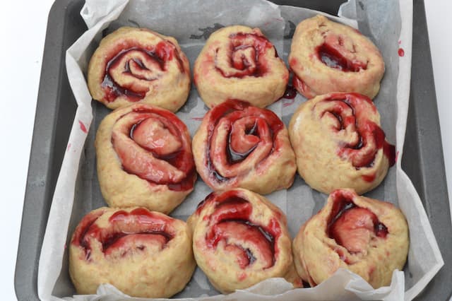 Sticky Cardamom Buns: In Fruity Scroll Form | Tin and Thyme