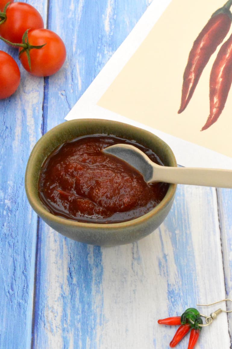 Chilli And Tomato Chutney: It's Simply The Best | Tin and Thyme