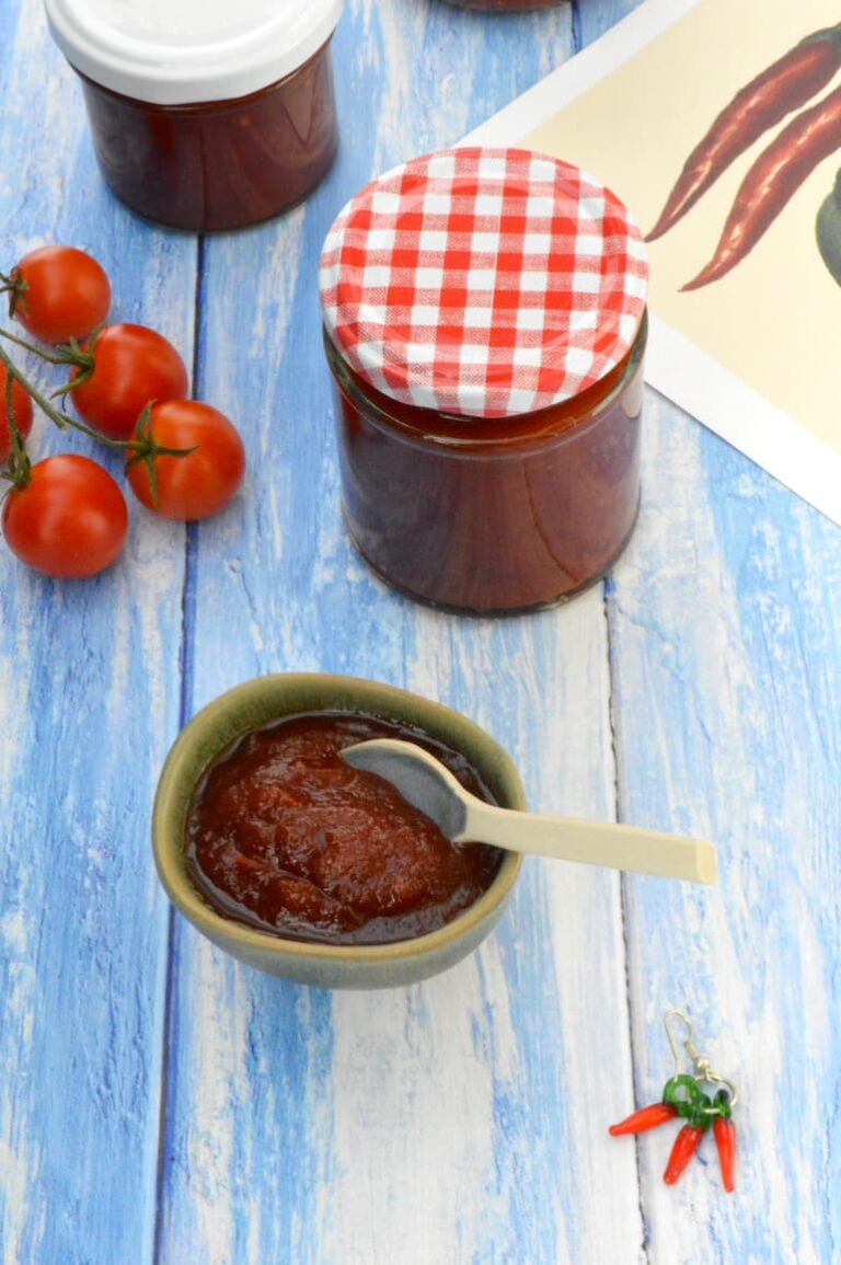Chilli And Tomato Chutney: It's Simply The Best | Tin and Thyme