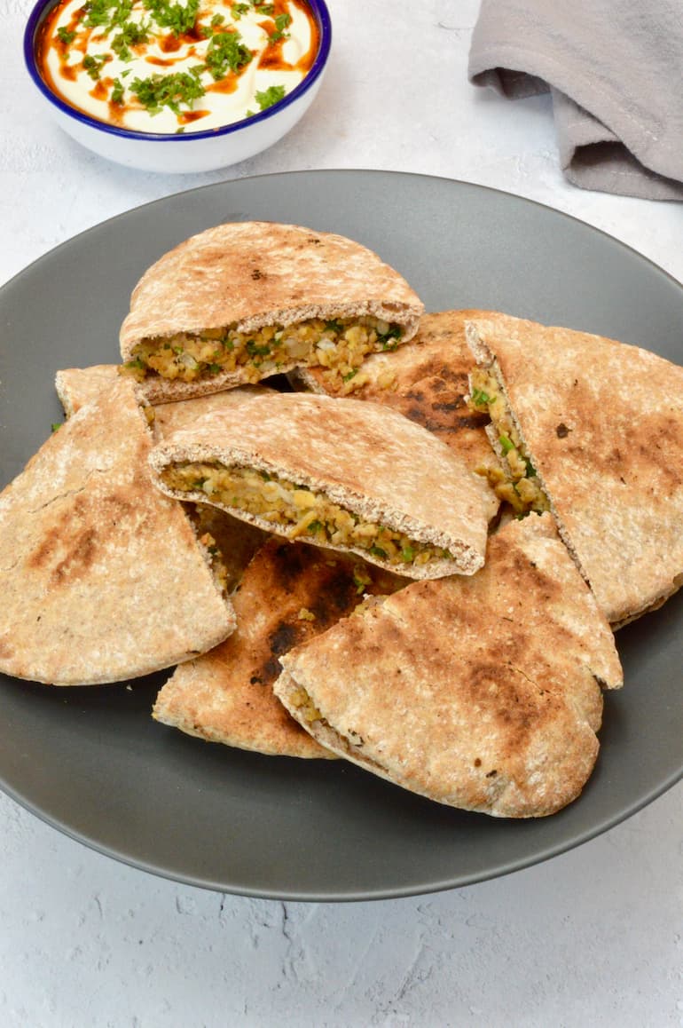 Vegan Arayes: Tempeh Stuffed Pitta Bread | Tin and Thyme