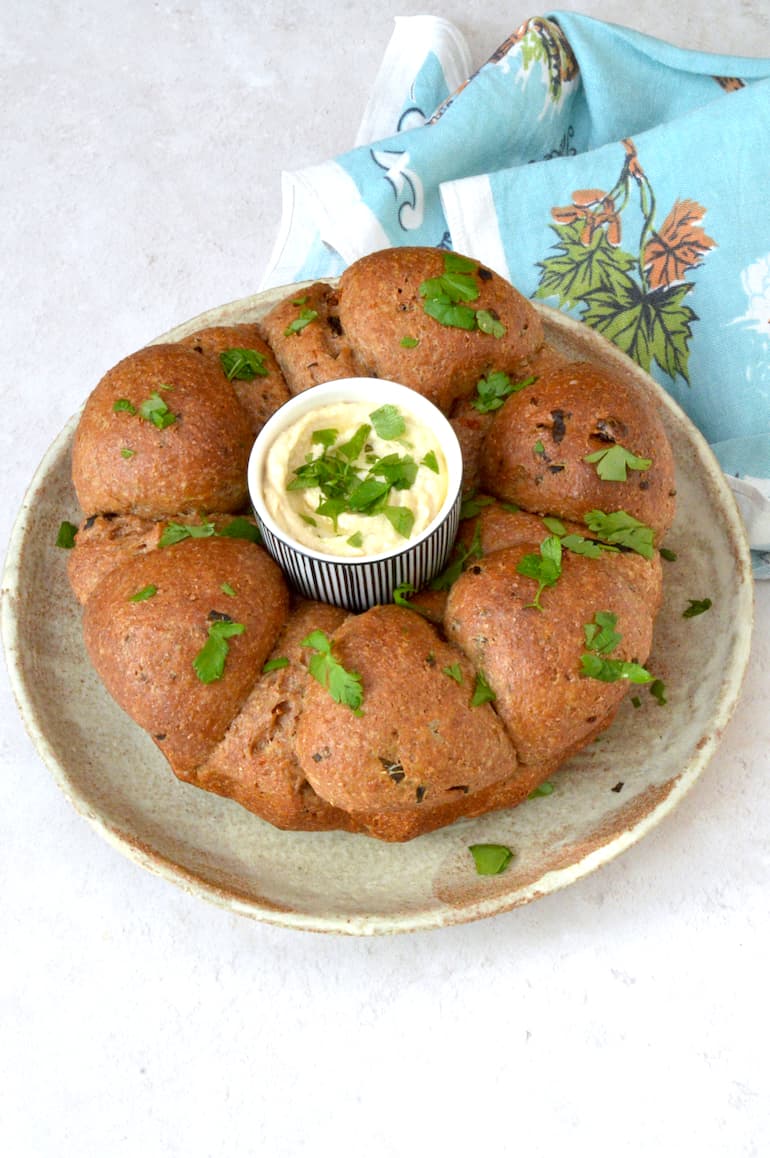Savoury Monkey Bread Made With Wholemeal Flour | Tin and Thyme